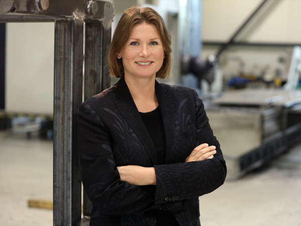 Präzise Einzel- und Sonderanfertigung mit Wolf CNC